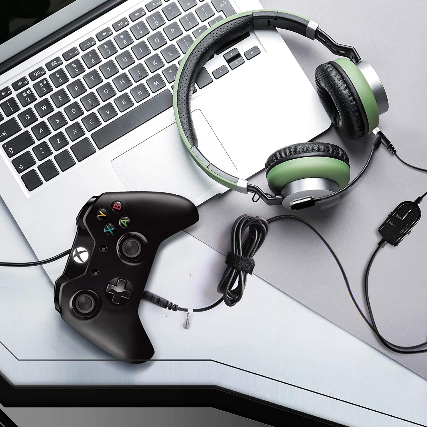 NeeGo Attachable Microphone for Headphones - Gaming and Communication